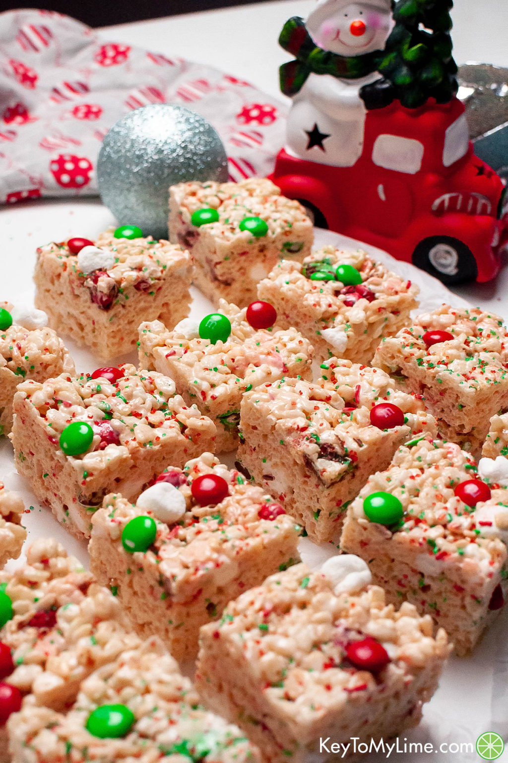 BEST Christmas Rice Krispie Treats {VIDEO} - Key To My Lime