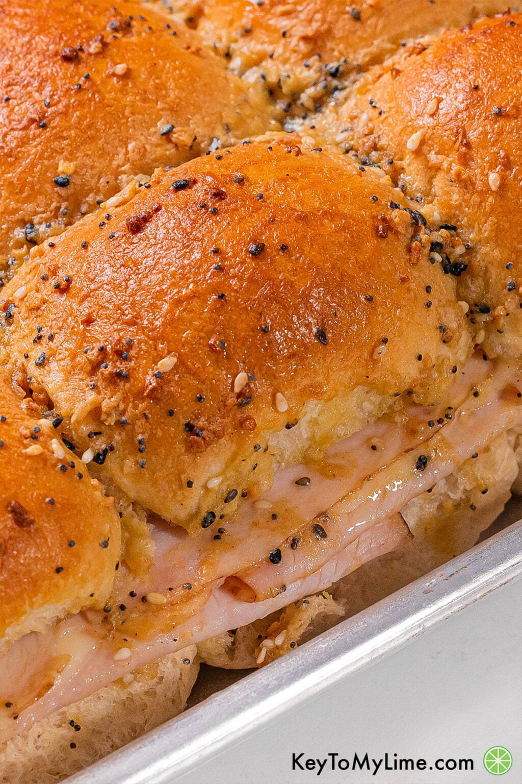 BEST Turkey Sliders Recipe {Oven Baked Turkey Sliders with Cheese VIDEO ...